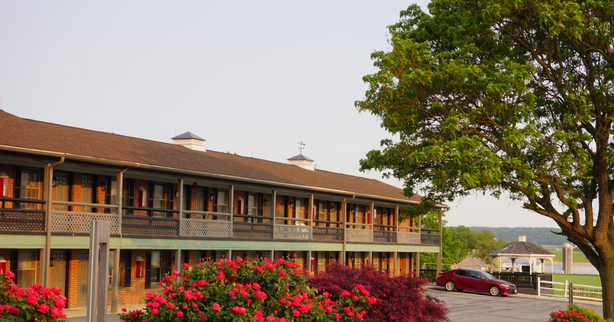 Harvest Drive Family Inn | Discover Lancaster