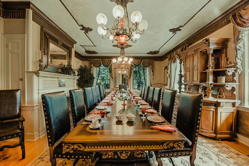 Moonstone Manor | Discover Lancaster